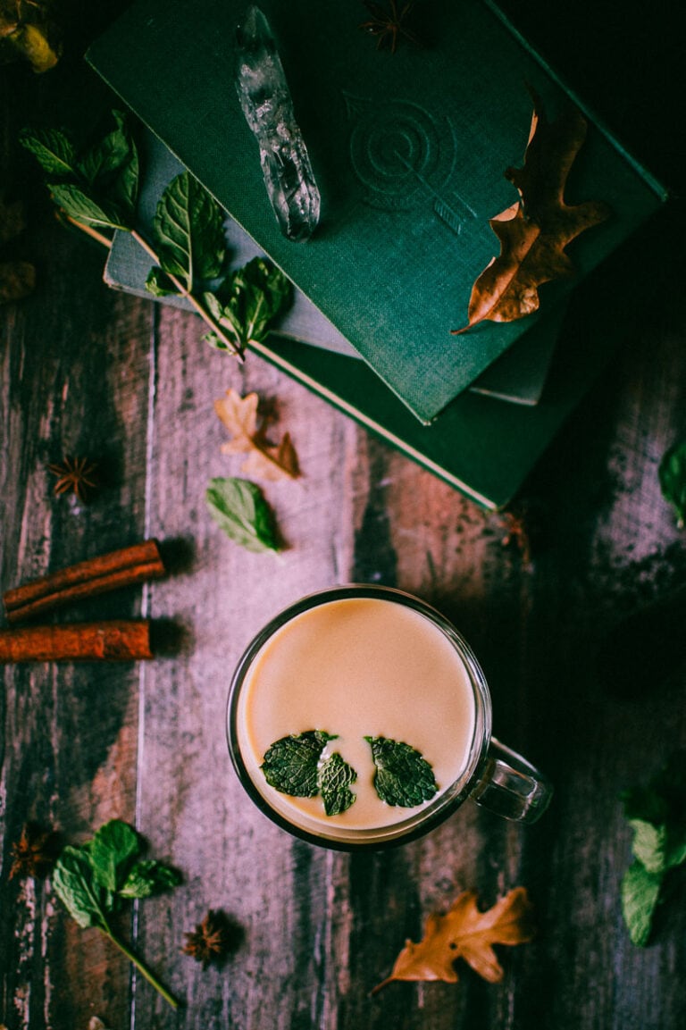 Cozy Peppermint Chai Recipe - MOON and spoon and yum