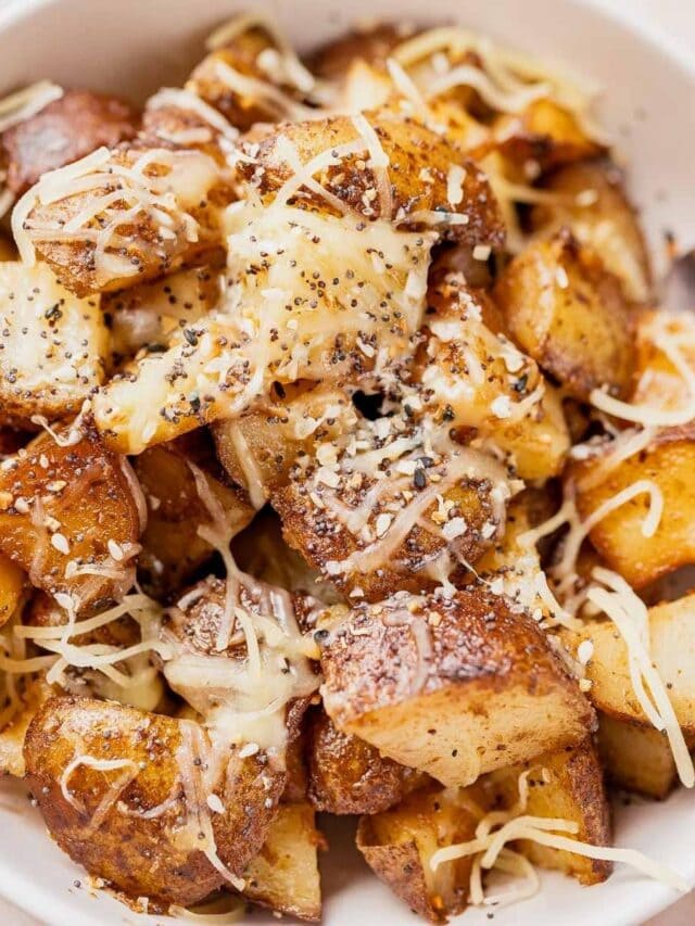 Easy One Pot Stewed Potatoes - MOON and spoon and yum