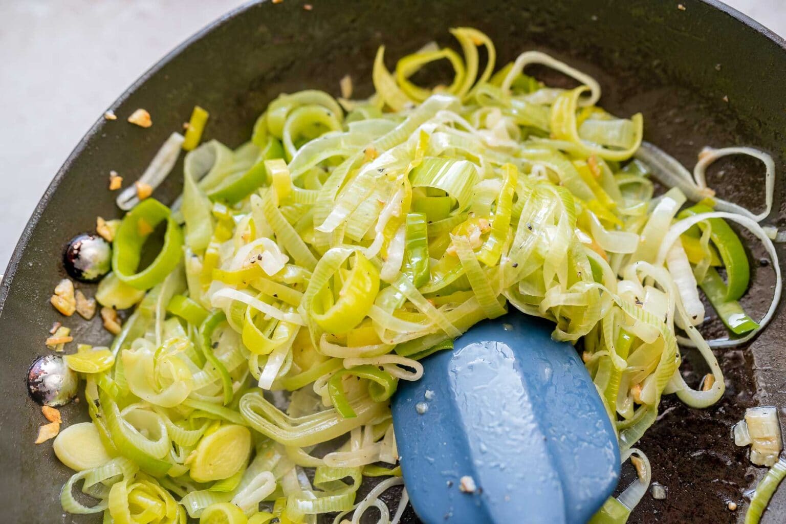 Buttered Sautéed Leeks - MOON and spoon and yum