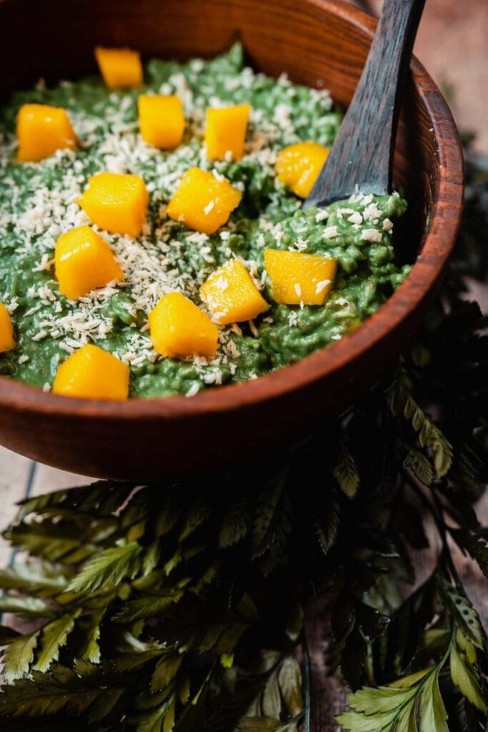 Tropical Green Chia Bowl - MOON and spoon and yum