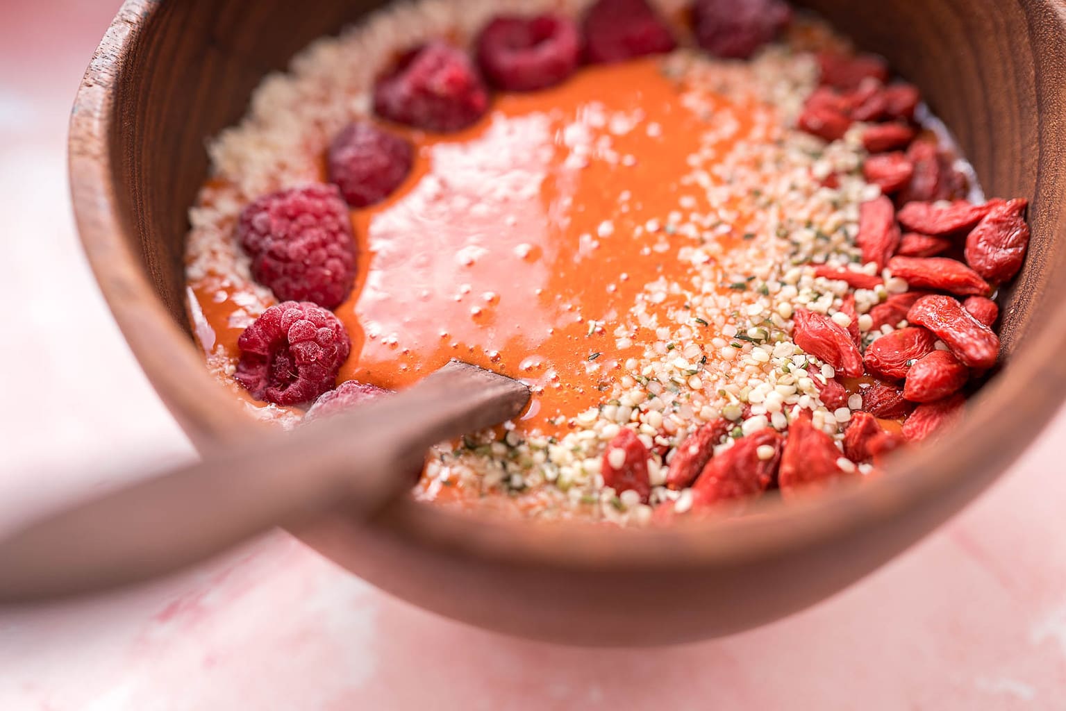 Goji Berry Smoothie Bowl - MOON and spoon and yum