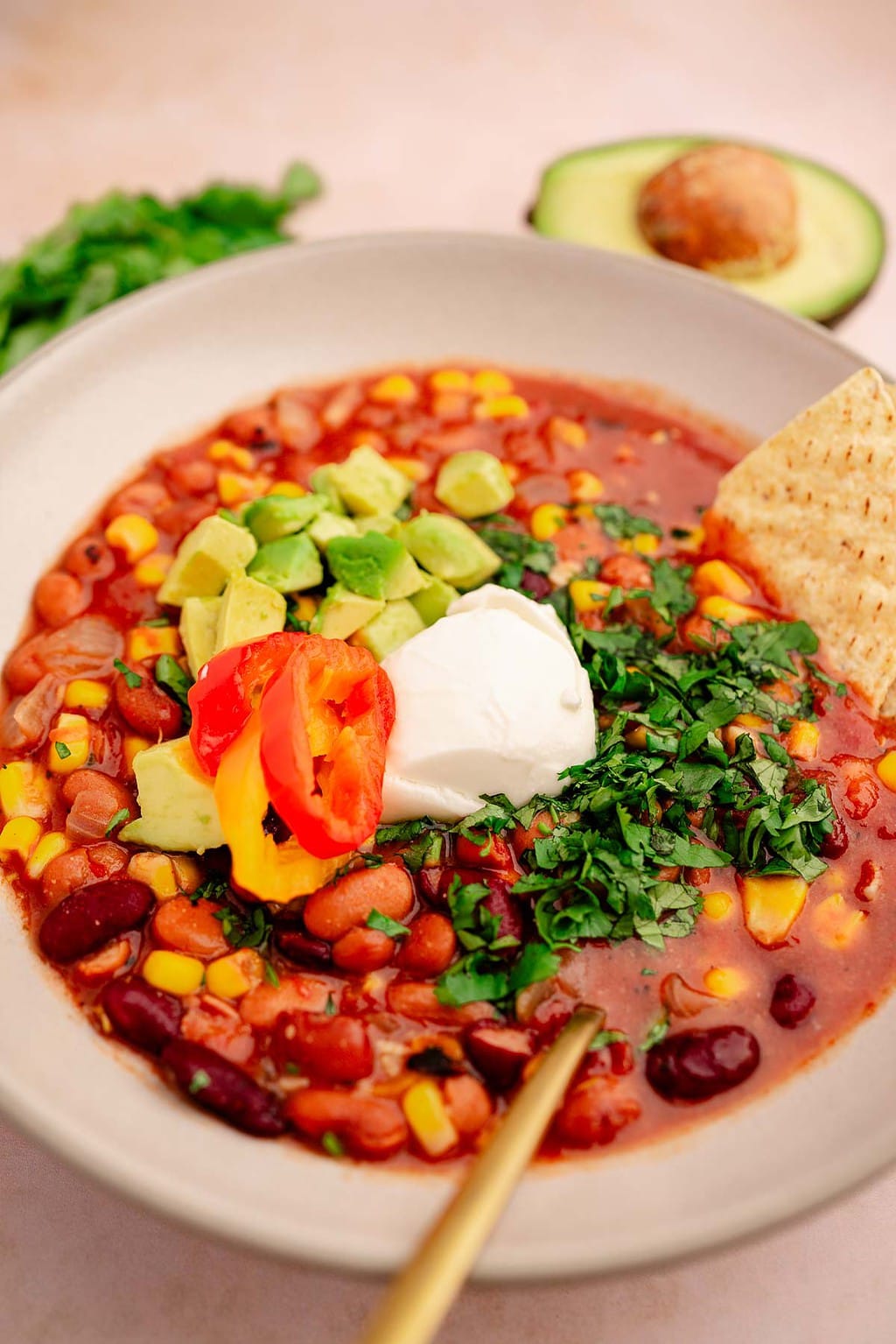 Easy Slow Cooker Vegetarian Chili - MOON and spoon and yum