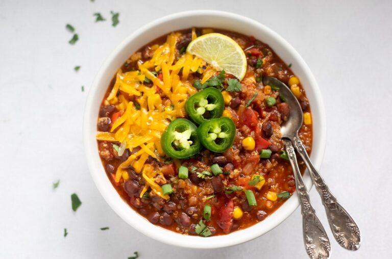 45+ Best Vegetarian Chili Recipes - MOON and spoon and yum