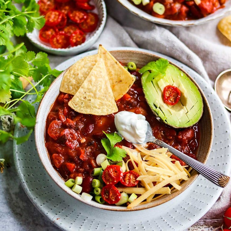 45+ Best Vegetarian Chili Recipes - MOON and spoon and yum