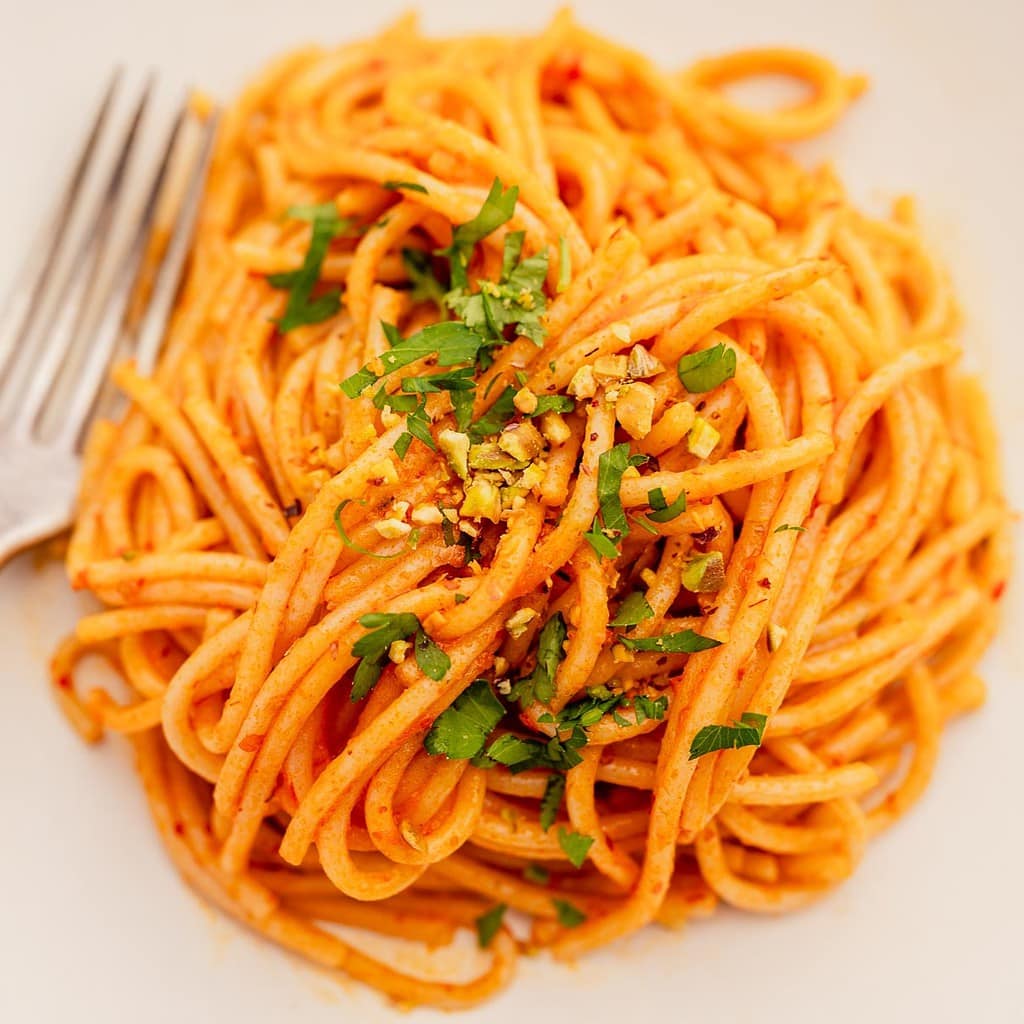 35+ Easy Vegetarian Pasta Recipes - MOON and spoon and yum