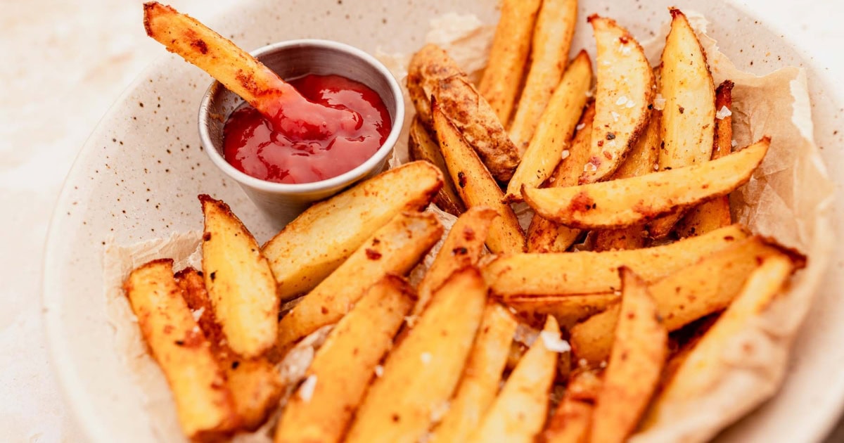 Easy and Delicious Oven Baked French Fries - MOON and spoon and yum