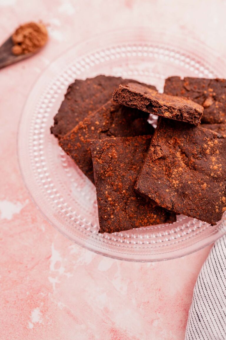 Choco-Spice Apricot Buckwheat Breakfast Bars - MOON and spoon and yum
