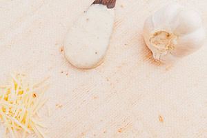Garlic Parmesan Sauce (Easy, Creamy Recipe) - MOON and spoon and yum