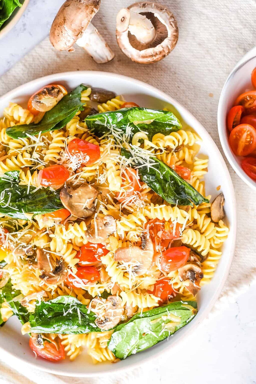 35+ Easy Vegetarian Pasta Recipes - MOON and spoon and yum