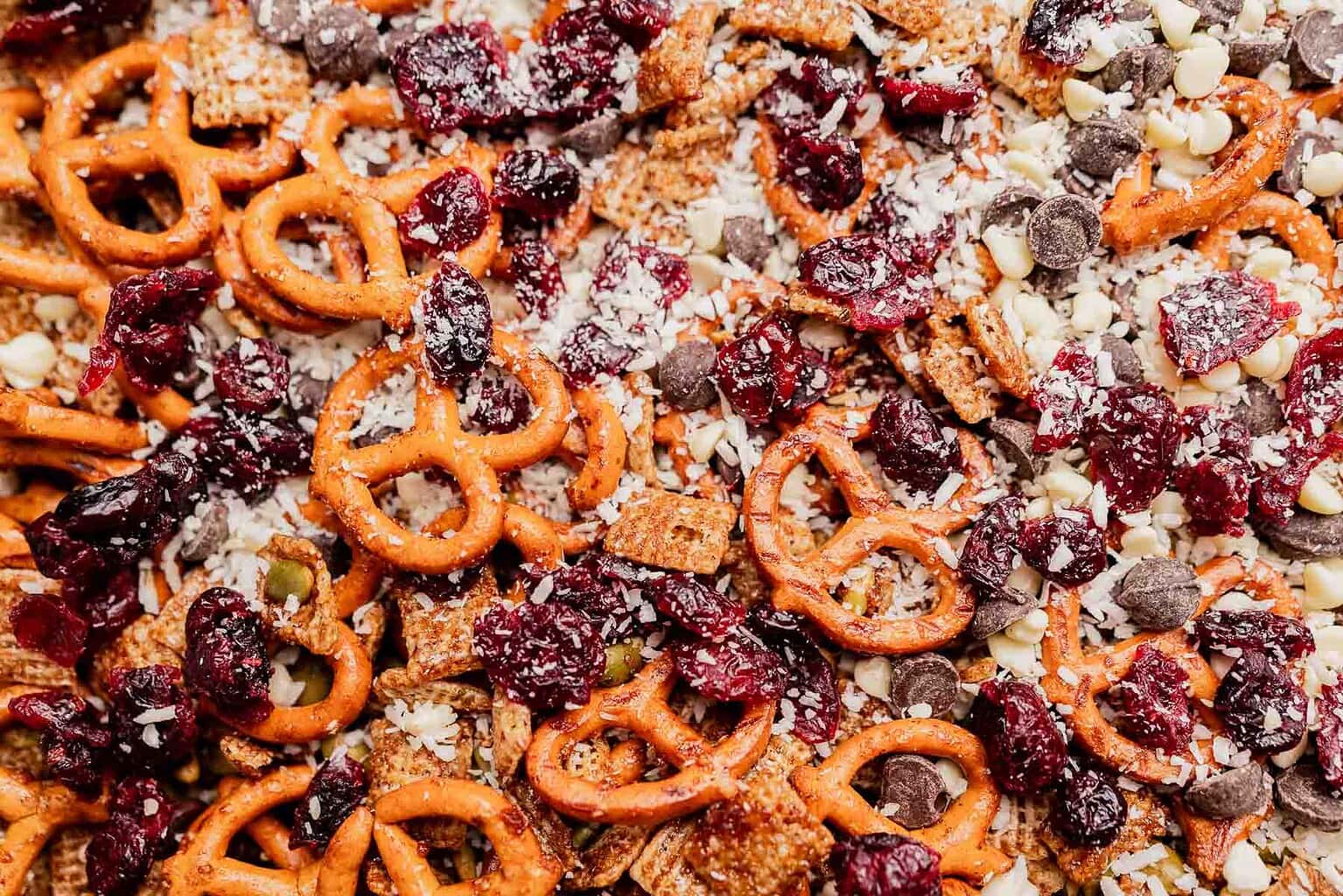 Best Christmas Snack Mix